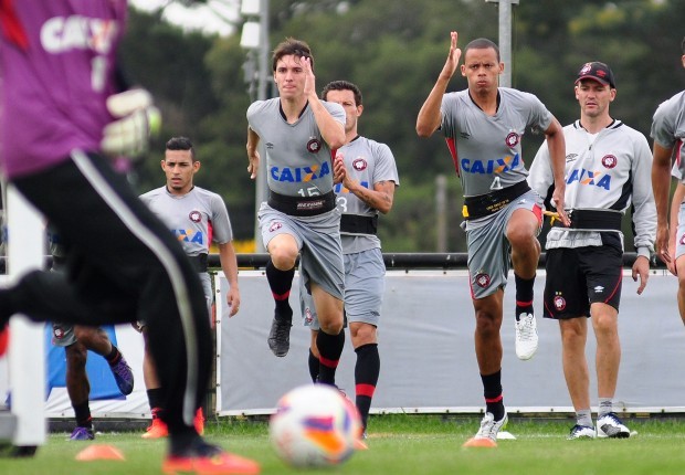 Athletico Paranaense – Site Oficial » Cleberson voltou aos treinos com ...